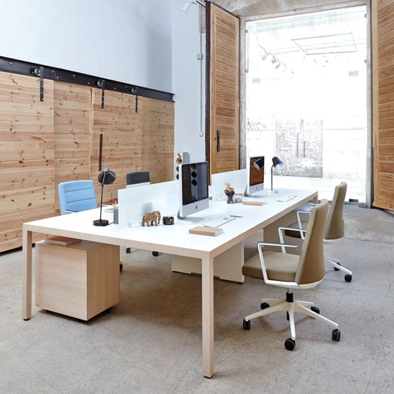 Quality Office Desks For Workplaces | BT Office Furniture